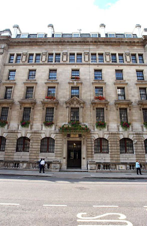 Public building CO2 footprints revealed