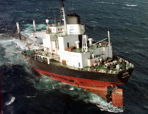 Erika oil spill 1999