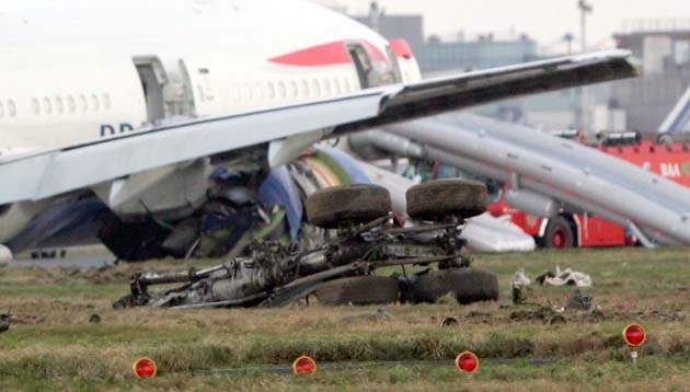 Plane crash-lands at Heathrow