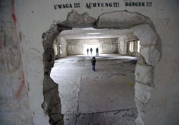 pics of hitlers underground bunkers