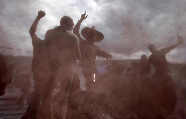 24 hours in pictures