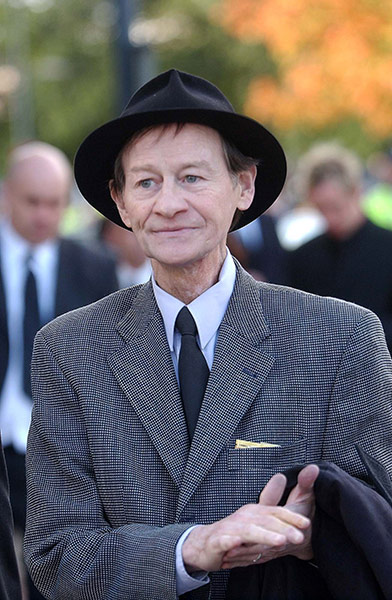 Alex 'Hurricane' Higgins: A life in pictures