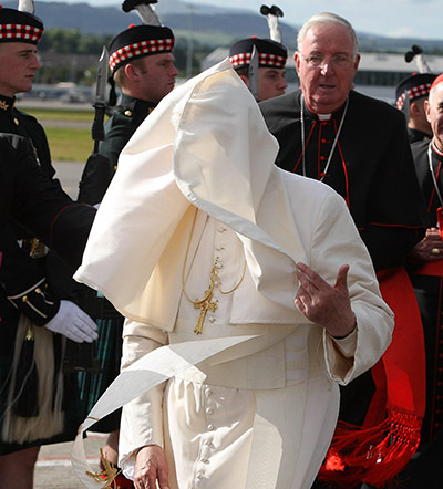 Pope visit: Benedict arrives in Scotland