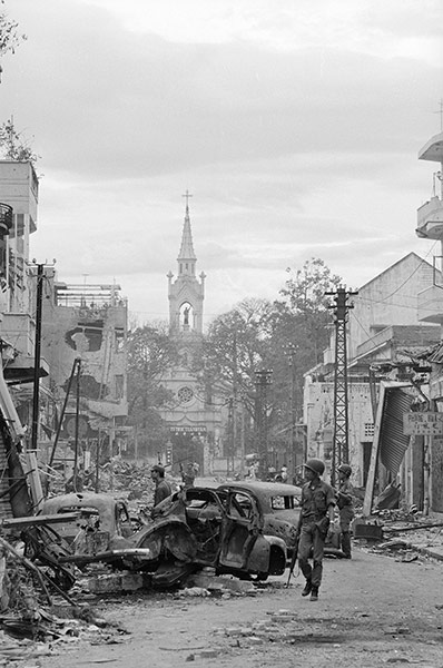 Skelter.: Henri Huet photography