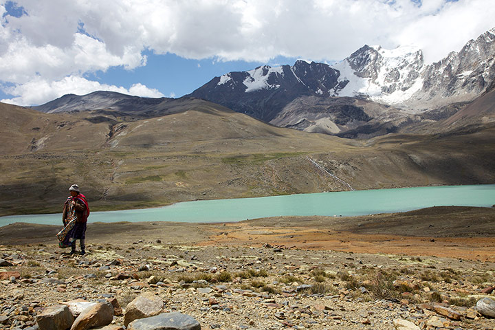 Urban population boom threatens Lake Titicaca - in…