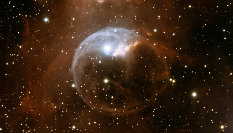 A winter wonderland on Mars, ultramassive black holes…