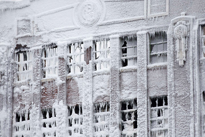 Arctic air grips much of US in cold snap – in pictures