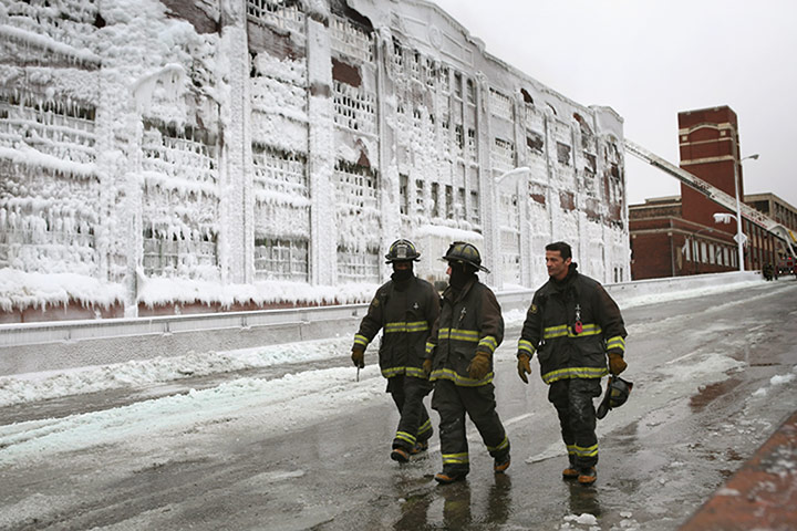 Arctic air grips much of US in cold snap – in pictures