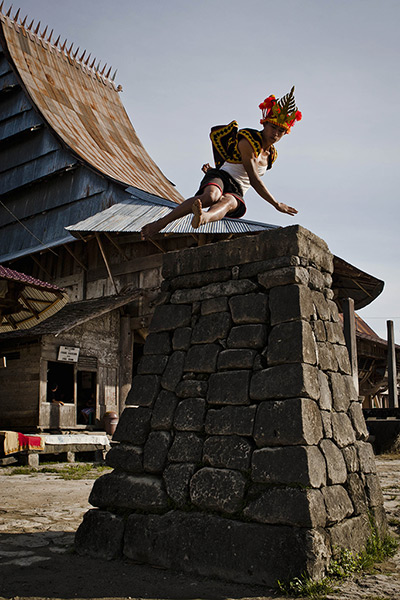 Stone-jumping on Nias island - in pictures