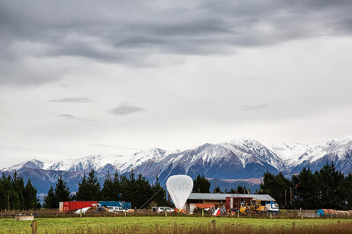 Google unveils its Project Loon Wi-Fi balloons - in…