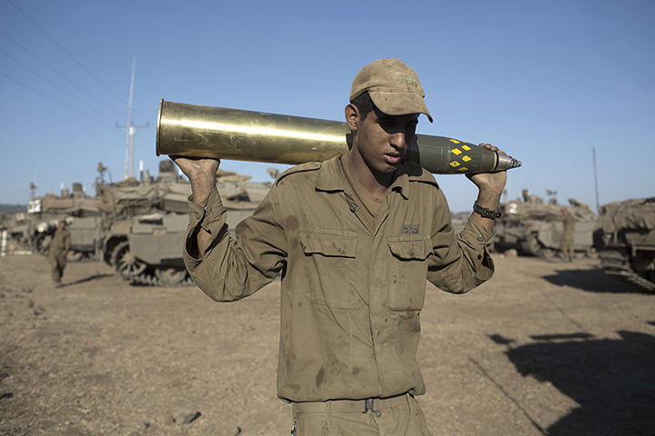 Israel prepares defence measures - in pictures