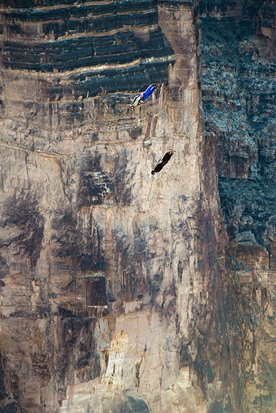 Base jumping in the Moab desert – in pictures