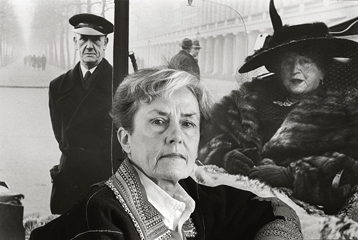 Famous photographers in front of the camera – in…