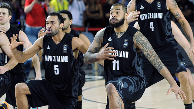 New Zealand haka war dance bewilders USA basketball team video Basketball The Guardian