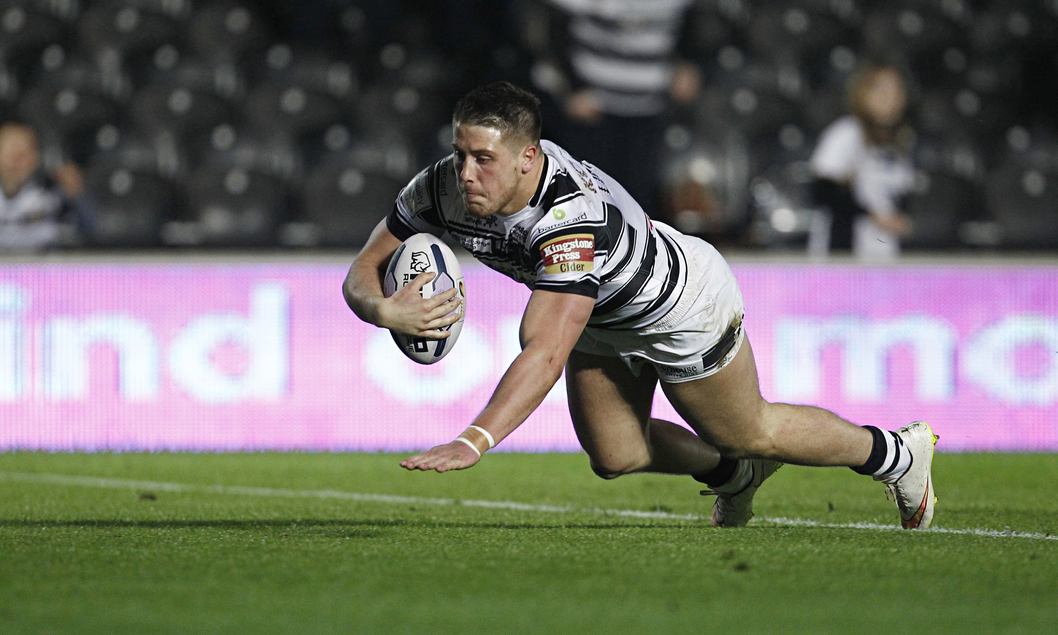 Tom Lineham - Alchetron, The Free Social Encyclopedia